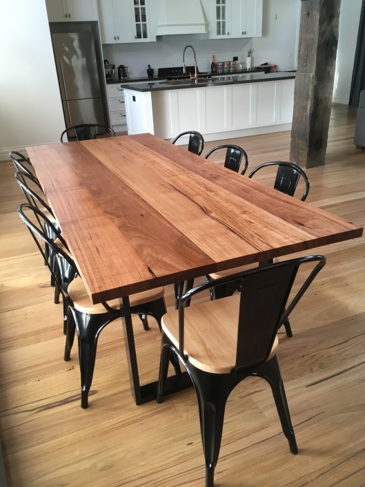 “FITTING WELL” MESSMATE DINNING TABLE – Northern Timber Supplies